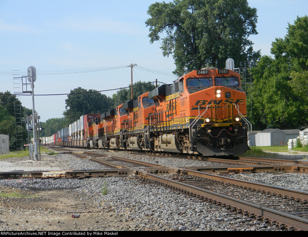 BNSF 7487